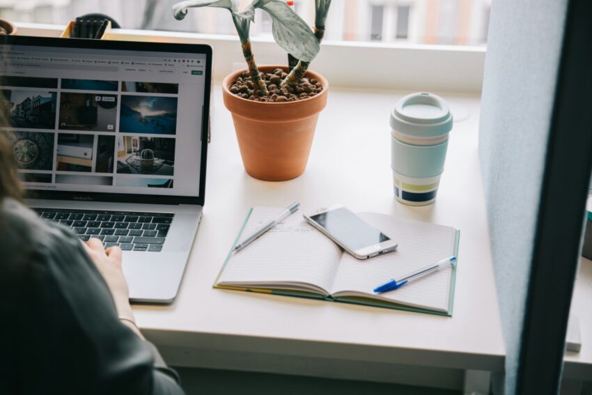 The Best Distraction Blockers To Jumpstart Your Focus In The